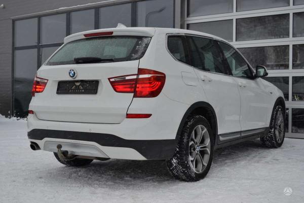 White BMW X3 2015 in Vilnius, with an engine capacity of 2.00 L and mileage of 221 thousand km for 15500 €, photo 5 on AUTOMOTO.COM.LV