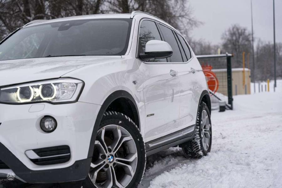 White BMW X3 2015 in Vilnius, with an engine capacity of 2.00 L and mileage of 199 thousand km for 14900 €, photo 2 on AUTOMOTO.COM.LV