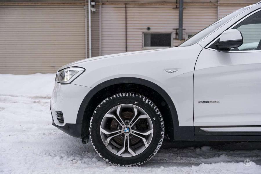 White BMW X3 2015 in Vilnius, with an engine capacity of 2.00 L and mileage of 199 thousand km for 14900 €, photo 12 on AUTOMOTO.COM.LV
