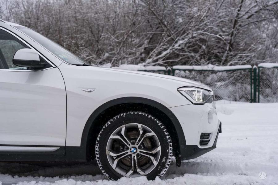 White BMW X3 2015 in Vilnius, with an engine capacity of 2.00 L and mileage of 199 thousand km for 14900 €, photo 14 on AUTOMOTO.COM.LV