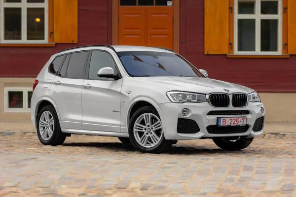 White BMW X3 2015 in Jelgava, with an engine capacity of 2.00 L and mileage of 225 thousand km for 15590 €, photo 4 on AUTOMOTO.COM.LV
