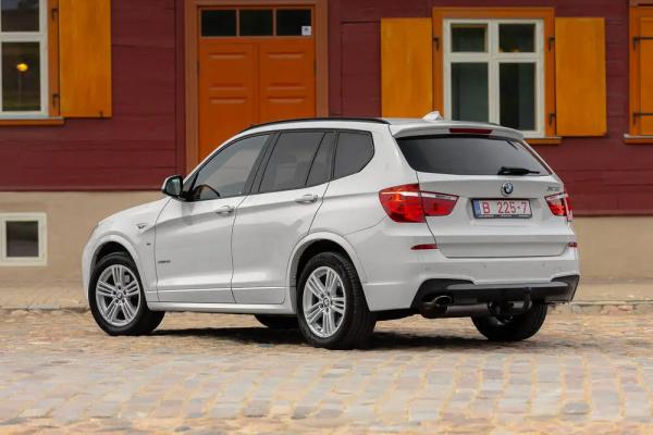 White BMW X3 2015 in Jelgava, with an engine capacity of 2.00 L and mileage of 225 thousand km for 15590 €, photo 6 on AUTOMOTO.COM.LV