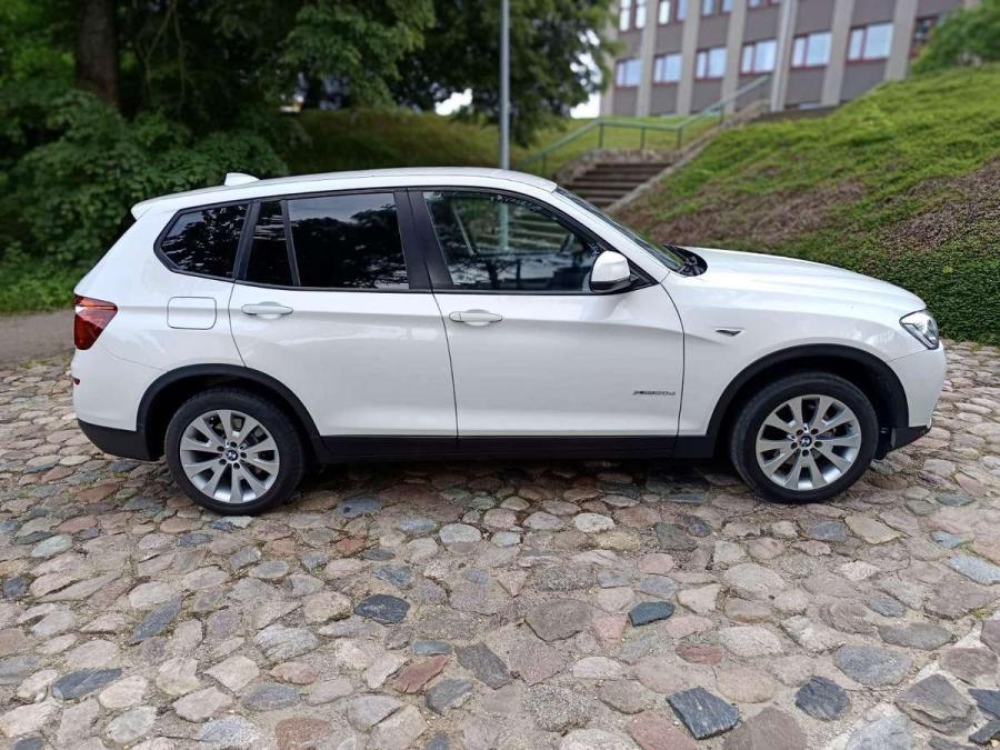 White BMW X3 2015 in Utena, with an engine capacity of 2.00 L and mileage of 294 thousand km for 14350 €, photo 12 on AUTOMOTO.COM.LV