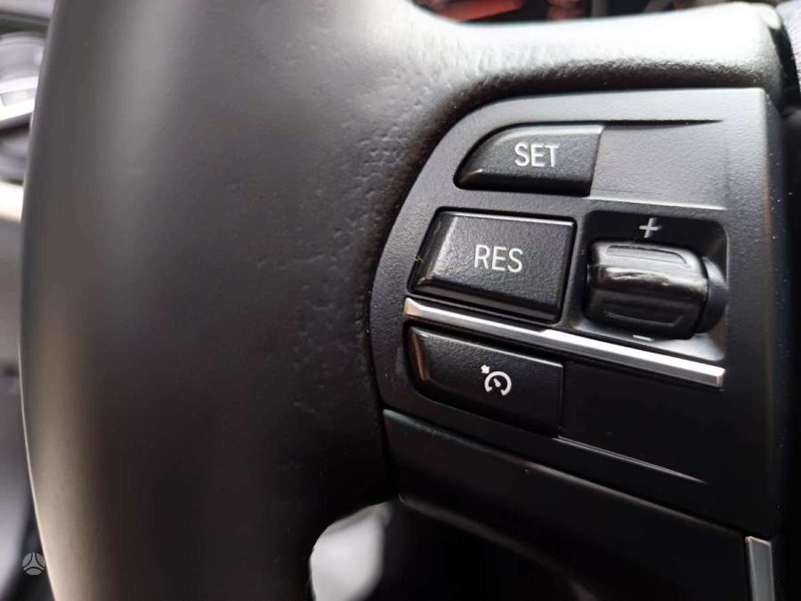 White BMW X3 2015 in Utena, with an engine capacity of 2.00 L and mileage of 294 thousand km for 14350 €, photo 16 on AUTOMOTO.COM.LV