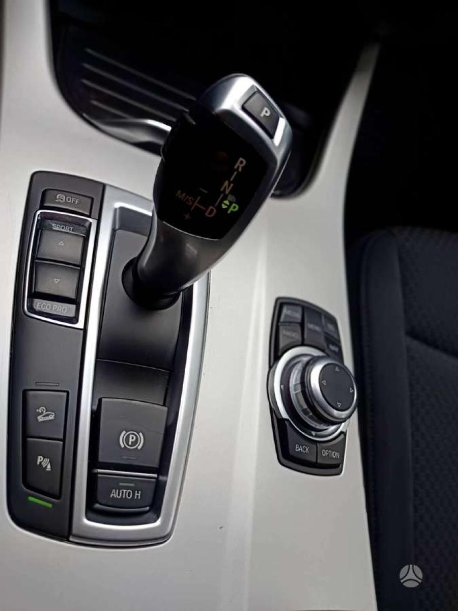 White BMW X3 2015 in Utena, with an engine capacity of 2.00 L and mileage of 294 thousand km for 14350 €, photo 19 on AUTOMOTO.COM.LV