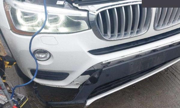 Balts BMW X3 2015 Šauļi, ar dzinēja tilpumu 2.98 L un nobraukumu 195 tūkst. km par 8400 €, foto 5 vietnē AUTOMOTO.COM.LV