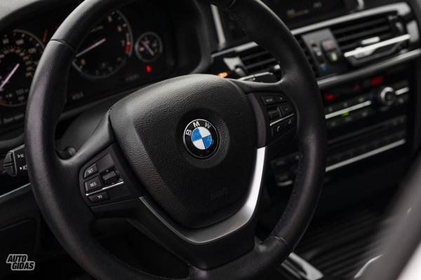 White BMW X3 2015 in Kaunas, with an engine capacity of 3.00 L and mileage of 135 thousand km for 16100 €, photo 9 on AUTOMOTO.COM.LV