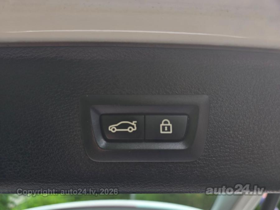 White BMW X3 2015 in Tallinn, with an engine capacity of 2.00 L and mileage of 223 thousand km for 12990 €, photo 28 on AUTOMOTO.COM.LV