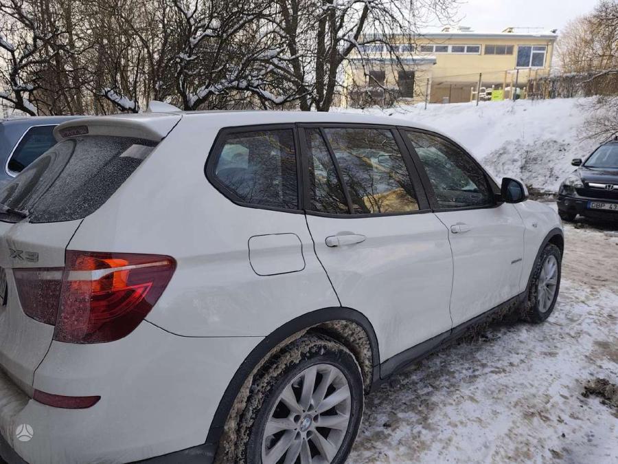 White BMW X3 2016 in Kaunas, with an engine capacity of 2.00 L and mileage of 215 thousand km for 13000 €, photo 7 on AUTOMOTO.COM.LV