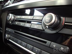 White BMW X3 2016 in Riga, with an engine capacity of 2.00 L and mileage of 215 thousand km for 13200 €, photo 8 on AUTOMOTO.COM.LV