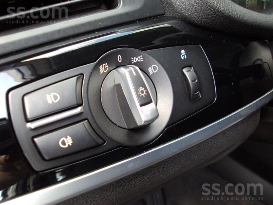 White BMW X3 2016 in Riga, with an engine capacity of 2.00 L and mileage of 215 thousand km for 13200 €, photo 10 on AUTOMOTO.COM.LV