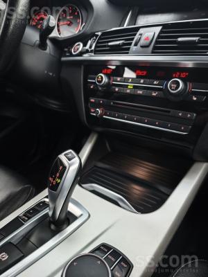 White BMW X3 2016 in Riga, with an engine capacity of 2.00 L and mileage of 218 thousand km for 15700 €, photo 26 on AUTOMOTO.COM.LV