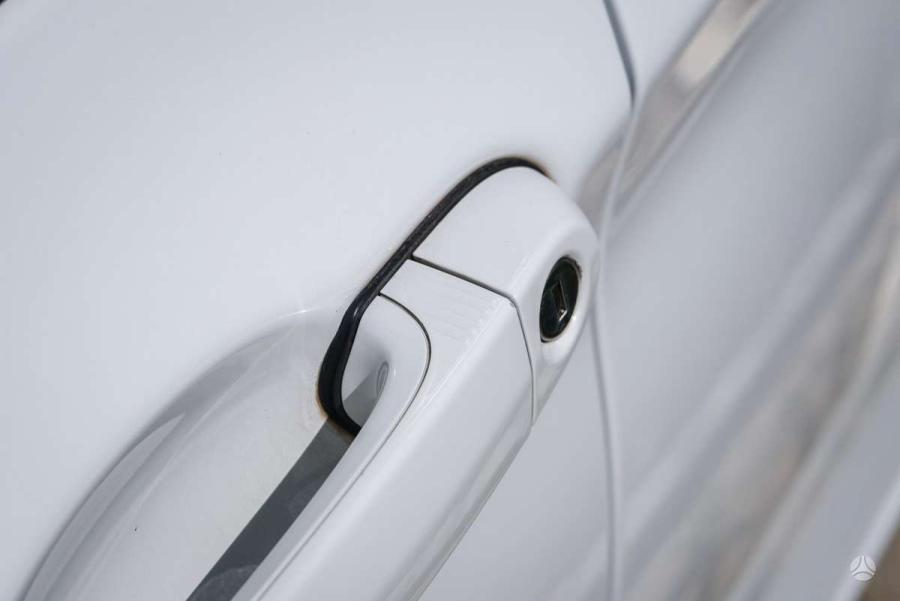 White BMW X3 2016 in Kaunas, with an engine capacity of 2.99 L and mileage of 251 thousand km for 15950 €, photo 9 on AUTOMOTO.COM.LV