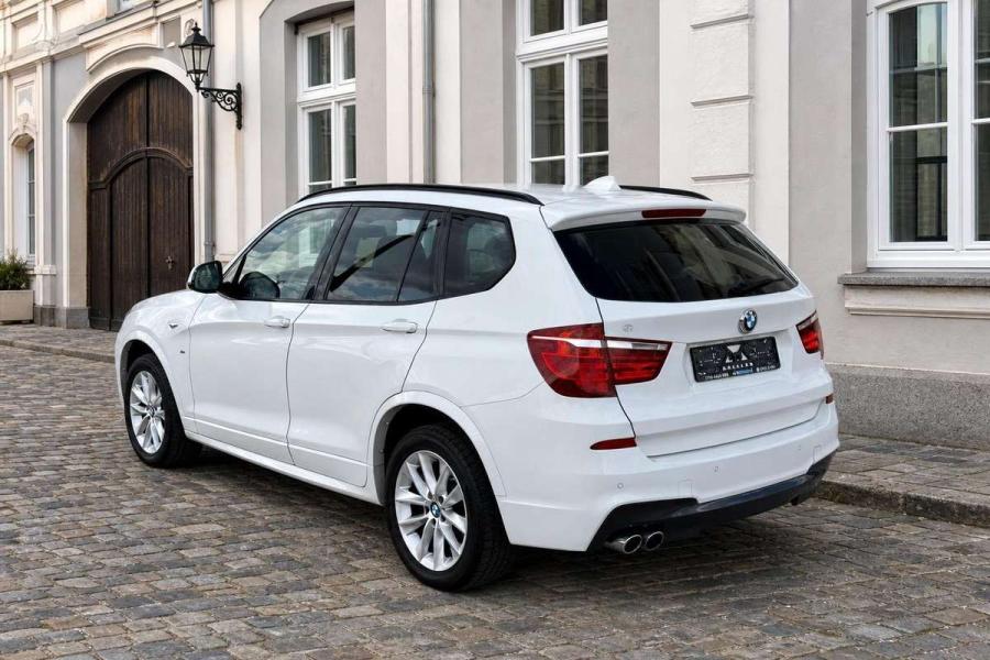 White BMW X3 2016 in Vilnius, with an engine capacity of 3.00 L and mileage of 198 thousand km for 13950 €, photo 4 on AUTOMOTO.COM.LV