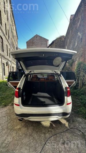 White BMW X3 2017 in Riga, with an engine capacity of 2.00 L and mileage of 235 thousand km for 14300 €, photo 2 on AUTOMOTO.COM.LV