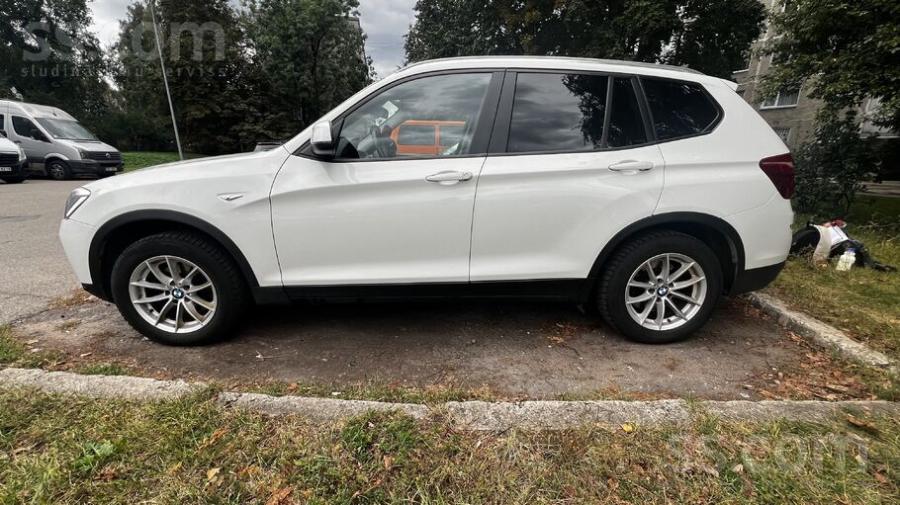 White BMW X3 2017 in Riga, with an engine capacity of 2.00 L and mileage of 235 thousand km for 14300 €, photo 8 on AUTOMOTO.COM.LV
