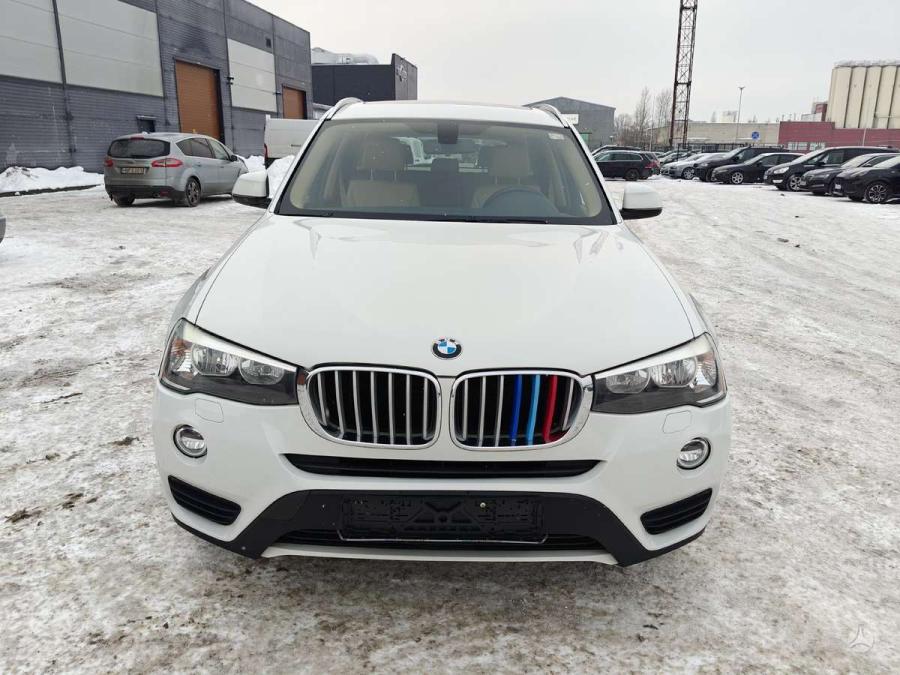 White BMW X3 2017 in Kaunas, with an engine capacity of 2.00 L and mileage of 170 thousand km for 14200 €, photo 9 on AUTOMOTO.COM.LV