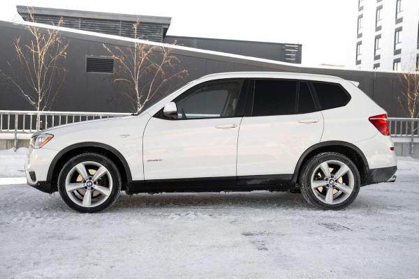 White BMW X3 2017 in Vilnius, with an engine capacity of 2.00 L and mileage of 164 thousand km for 12900 €, photo 3 on AUTOMOTO.COM.LV