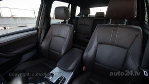 White BMW X3 2017 in Tallinn, with an engine capacity of 3.00 L and mileage of 156 thousand km for 22000 €, photo 11 on AUTOMOTO.COM.LV