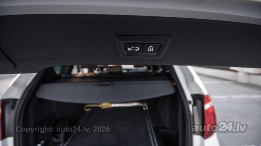 White BMW X3 2017 in Tallinn, with an engine capacity of 3.00 L and mileage of 156 thousand km for 22000 €, photo 19 on AUTOMOTO.COM.LV
