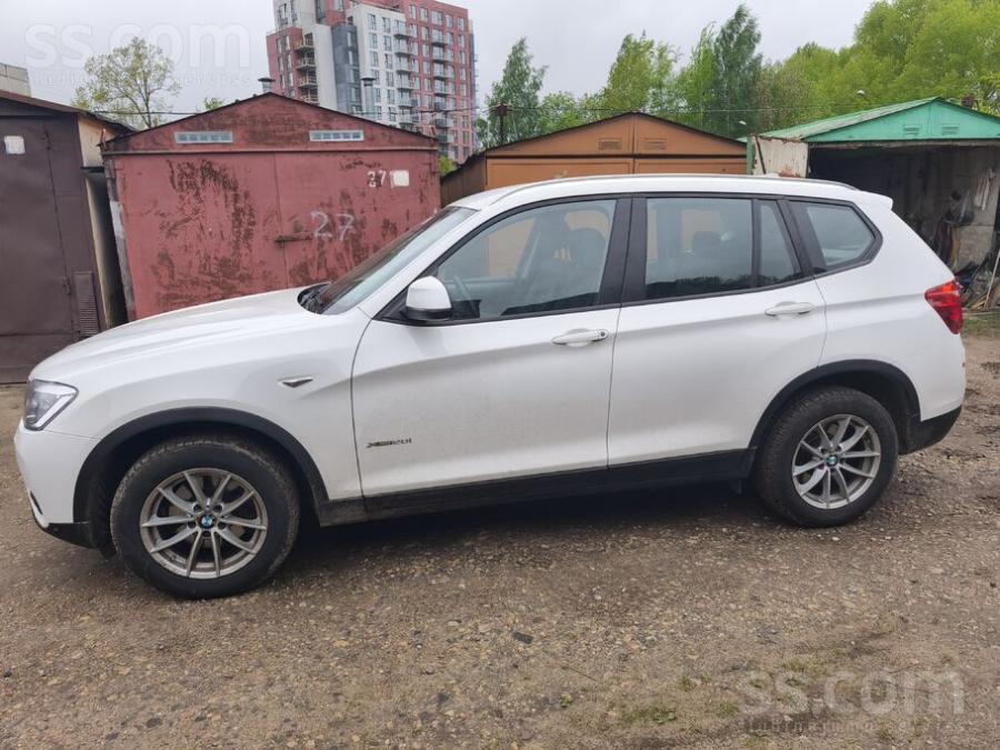 White BMW X3 2017 in Riga, with an engine capacity of 2.00 L and mileage of 25 thousand km for 25900 €, photo 3 on AUTOMOTO.COM.LV