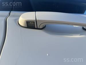 White BMW X3 2017 in Riga, with an engine capacity of 2.00 L and mileage of 195 thousand km for 16500 €, photo 12 on AUTOMOTO.COM.LV