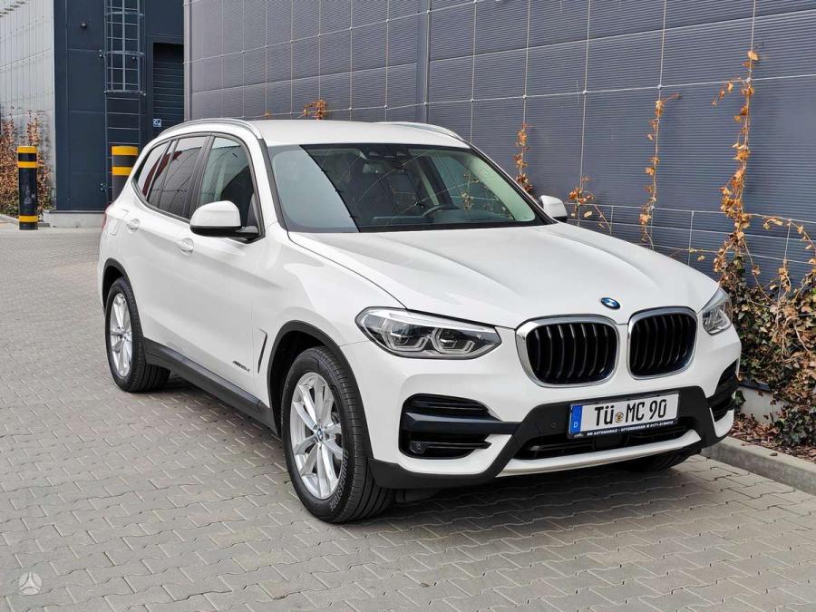 White BMW X3 2017 in Klaipeda, with an engine capacity of 2.00 L and mileage of 279 thousand km for 18950 €, photo 13 on AUTOMOTO.COM.LV