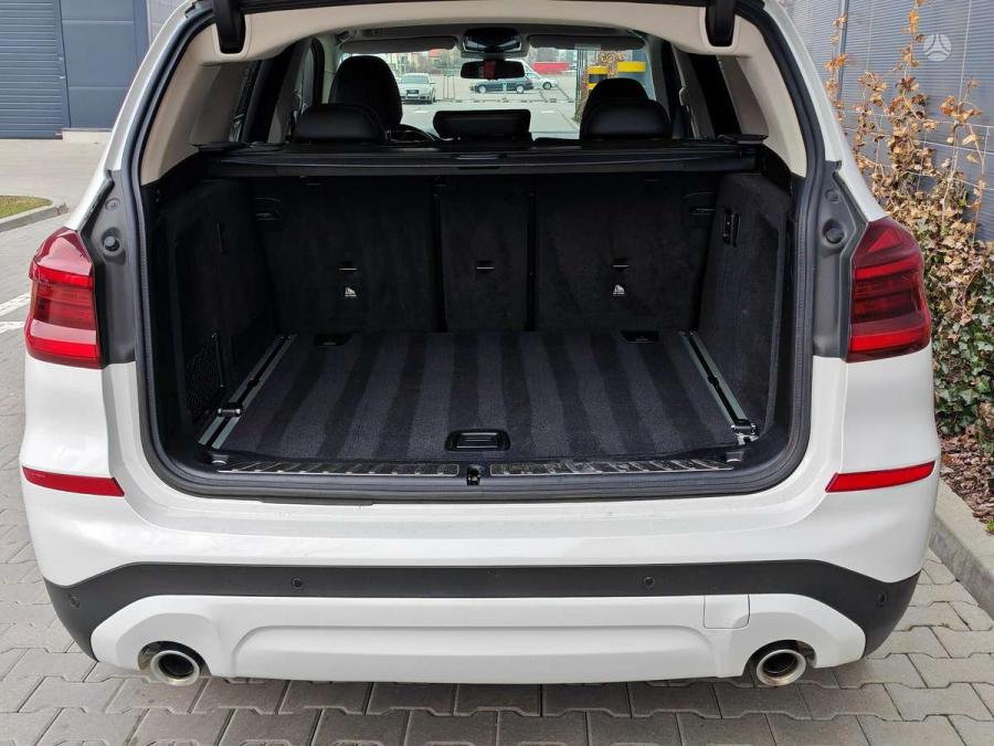 White BMW X3 2017 in Klaipeda, with an engine capacity of 2.00 L and mileage of 279 thousand km for 18950 €, photo 22 on AUTOMOTO.COM.LV