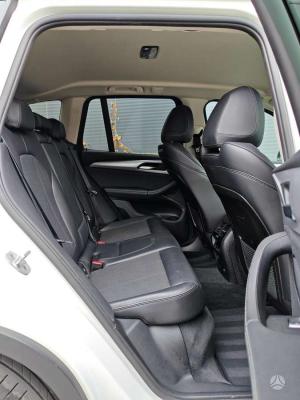 White BMW X3 2017 in Klaipeda, with an engine capacity of 2.00 L and mileage of 279 thousand km for 18950 €, photo 25 on AUTOMOTO.COM.LV
