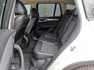 White BMW X3 2017 in Klaipeda, with an engine capacity of 2.00 L and mileage of 279 thousand km for 18950 €, photo 27 on AUTOMOTO.COM.LV
