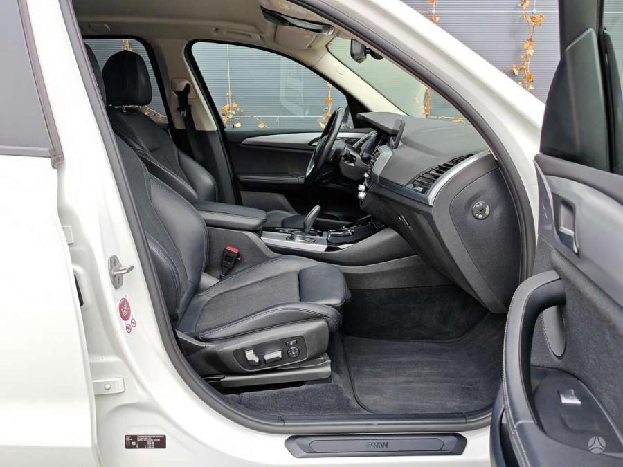 White BMW X3 2017 in Klaipeda, with an engine capacity of 2.00 L and mileage of 279 thousand km for 18950 €, photo 30 on AUTOMOTO.COM.LV