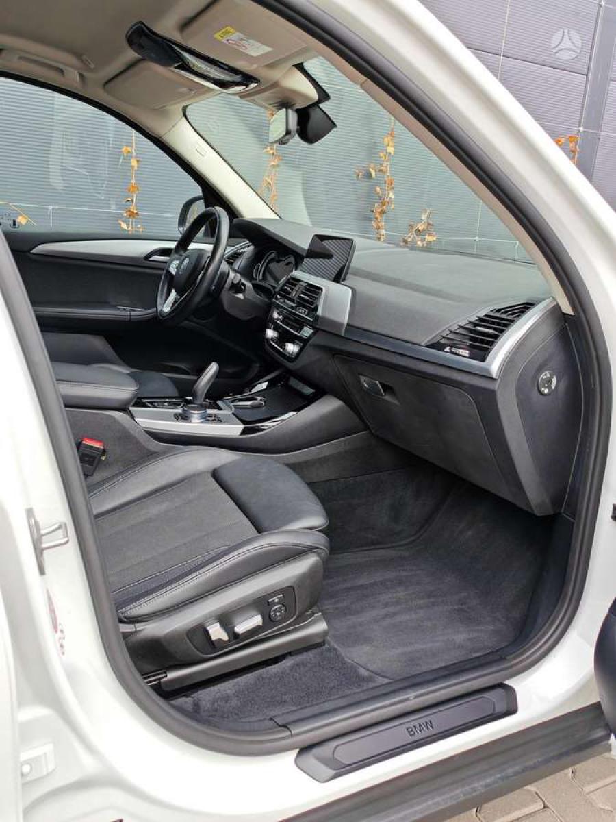 White BMW X3 2017 in Klaipeda, with an engine capacity of 2.00 L and mileage of 279 thousand km for 18950 €, photo 31 on AUTOMOTO.COM.LV