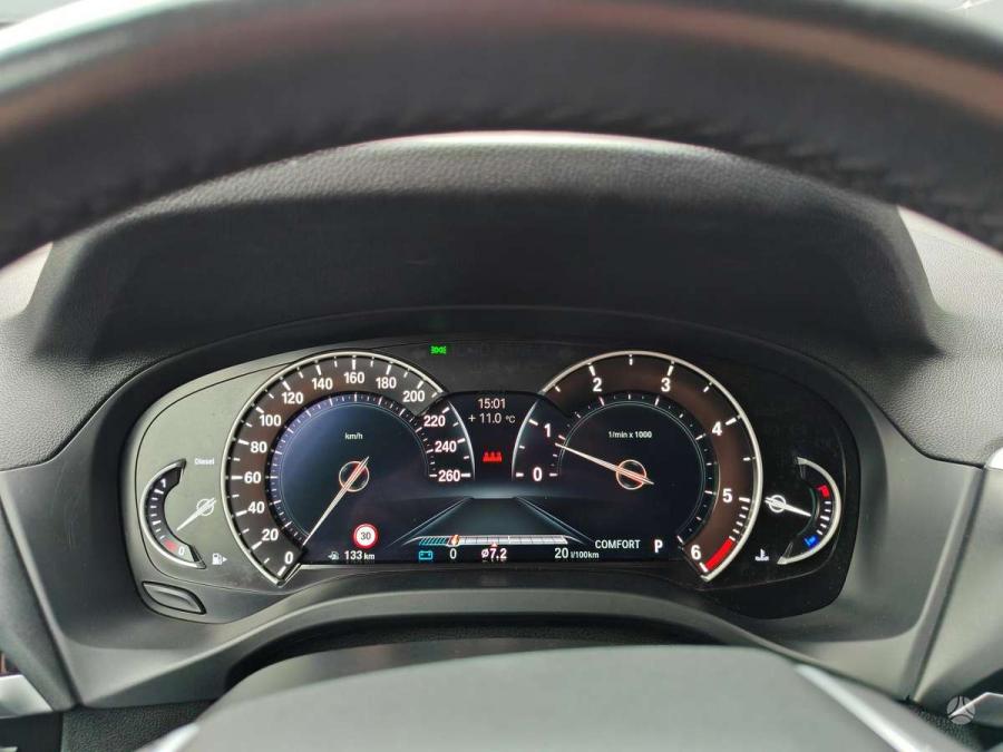 White BMW X3 2017 in Klaipeda, with an engine capacity of 2.00 L and mileage of 279 thousand km for 18950 €, photo 44 on AUTOMOTO.COM.LV