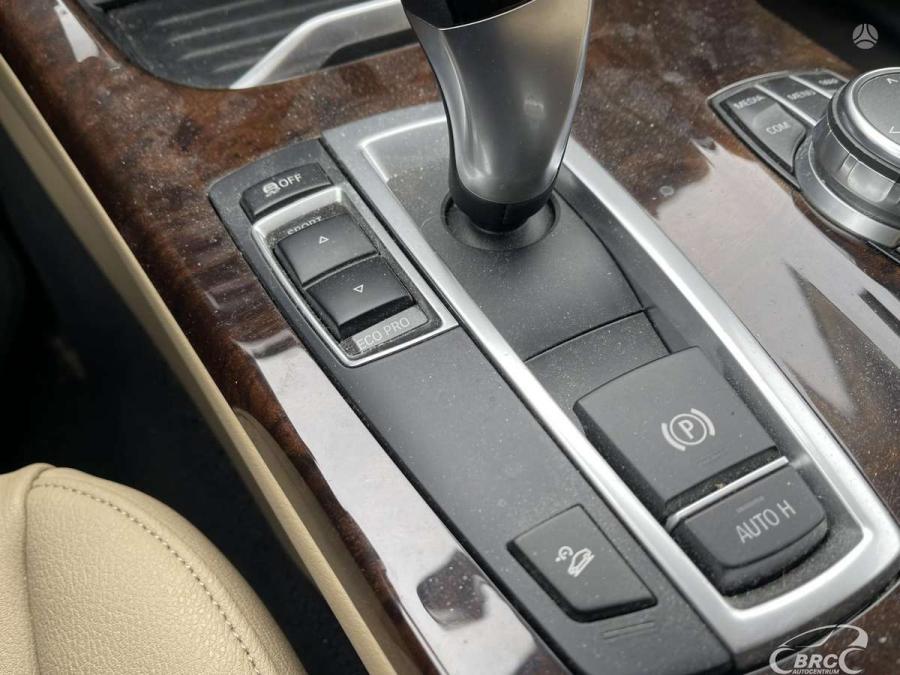 White BMW X3 2017 in Klaipeda, with an engine capacity of 2.00 L and mileage of 118 thousand km for 12900 €, photo 24 on AUTOMOTO.COM.LV