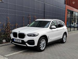 White BMW X3 2017 in Klaipeda, with an engine capacity of 2.00 L and mileage of 279 thousand km for 18950 €, photo 3 on AUTOMOTO.COM.LV