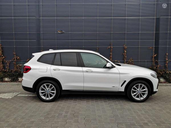 White BMW X3 2017 in Klaipeda, with an engine capacity of 2.00 L and mileage of 279 thousand km for 18950 €, photo 7 on AUTOMOTO.COM.LV