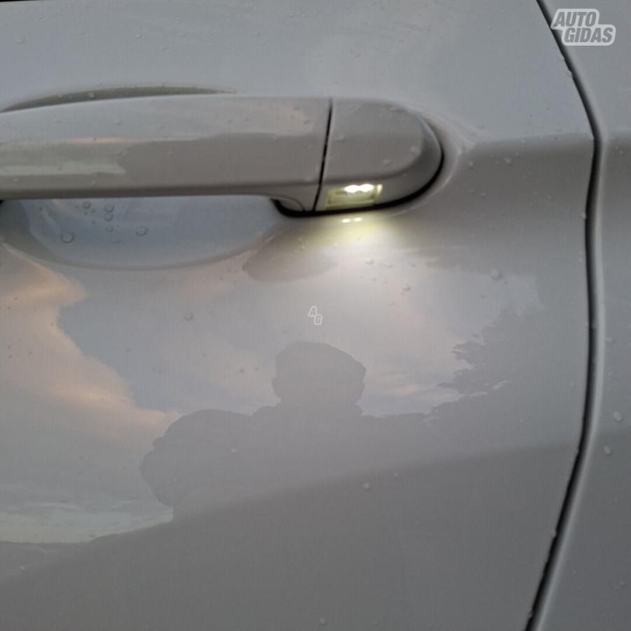White BMW X3 2017 in Klaipeda, with an engine capacity of 2.00 L and mileage of 227 thousand km for 11300 €, photo 11 on AUTOMOTO.COM.LV