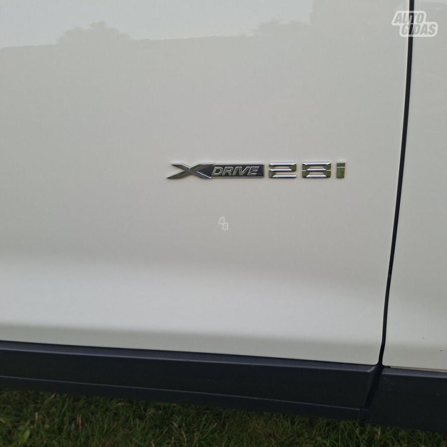 White BMW X3 2017 in Klaipeda, with an engine capacity of 2.00 L and mileage of 227 thousand km for 11300 €, photo 21 on AUTOMOTO.COM.LV