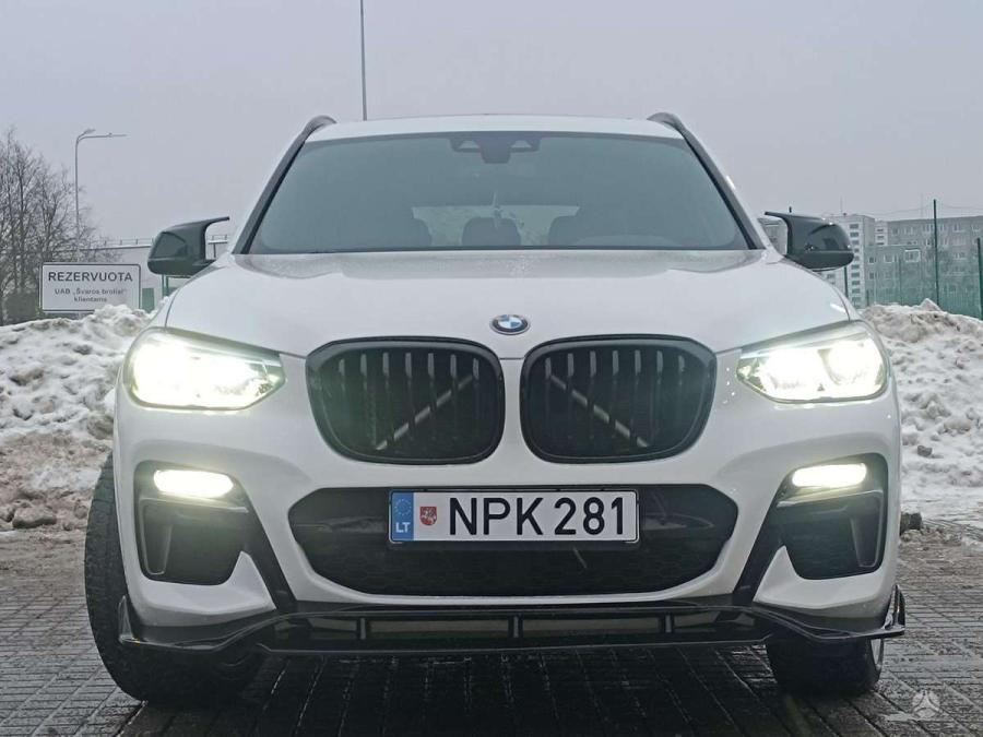 White BMW X3 2018 in Vilnius, with an engine capacity of 3.00 L and mileage of 162 thousand km for 26900 €, photo 6 on AUTOMOTO.COM.LV