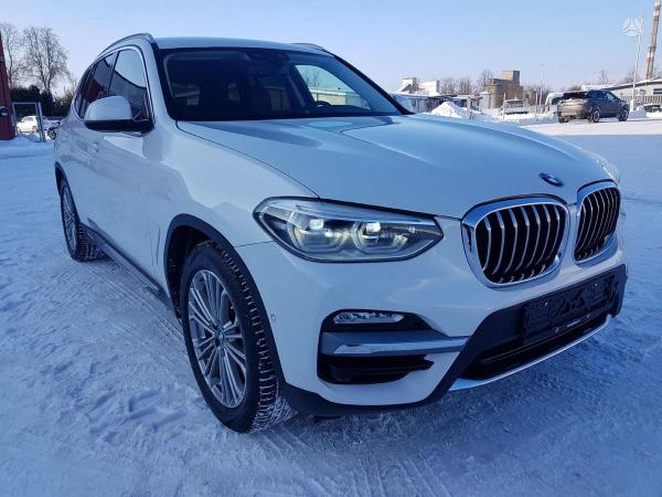 White BMW X3 2018 in Siauliai, with an engine capacity of 2.00 L and mileage of 167 thousand km for 23900 €, photo 3 on AUTOMOTO.COM.LV