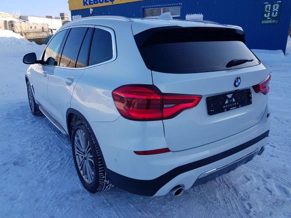 White BMW X3 2018 in Siauliai, with an engine capacity of 2.00 L and mileage of 167 thousand km for 23900 €, photo 7 on AUTOMOTO.COM.LV