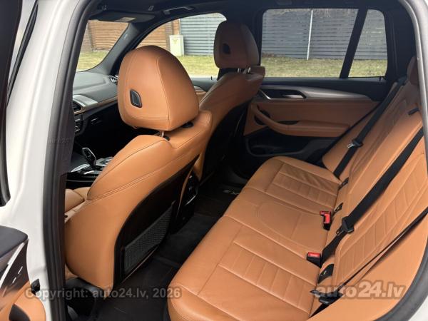 Balts BMW X3 2018 Tallina, ar dzinēja tilpumu 3.00 L un nobraukumu 158 tūkst. km par 26500 €, foto 9 vietnē AUTOMOTO.COM.LV