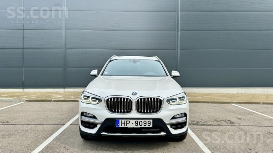 White BMW X3 2018 in Riga, with an engine capacity of 3.00 L and mileage of 221 thousand km for 24000 €, photo 1 on AUTOMOTO.COM.LV