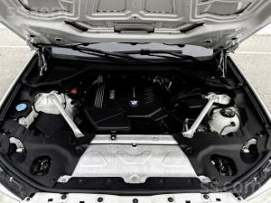 White BMW X3 2018 in Riga, with an engine capacity of 2.00 L and mileage of 0 thousand km for 22490 €, photo 16 on AUTOMOTO.COM.LV