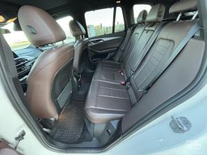 White BMW X3 2018 in Vilnius, with an engine capacity of 3.00 L and mileage of 158 thousand km for 27999 €, photo 14 on AUTOMOTO.COM.LV