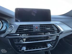 White BMW X3 2018 in Vilnius, with an engine capacity of 3.00 L and mileage of 158 thousand km for 27999 €, photo 19 on AUTOMOTO.COM.LV