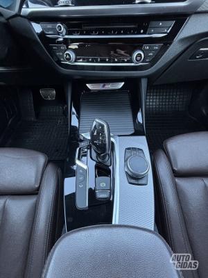 White BMW X3 2018 in Vilnius, with an engine capacity of 3.00 L and mileage of 158 thousand km for 27999 €, photo 22 on AUTOMOTO.COM.LV