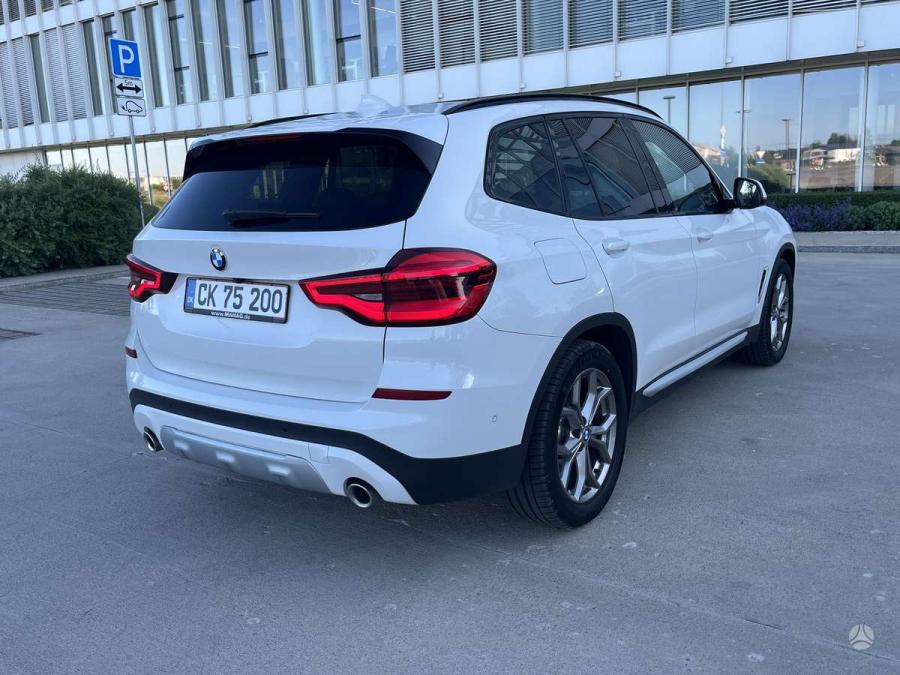White BMW X3 2018 in Vilnius, with an engine capacity of 2.00 L and mileage of 198 thousand km for 23000 €, photo 3 on AUTOMOTO.COM.LV