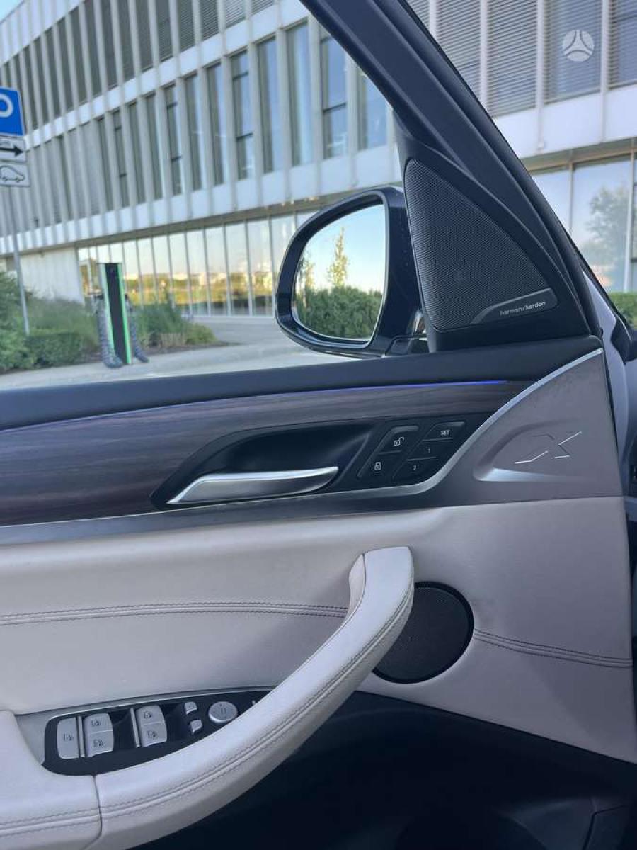 White BMW X3 2018 in Vilnius, with an engine capacity of 2.00 L and mileage of 198 thousand km for 23000 €, photo 15 on AUTOMOTO.COM.LV