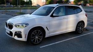 White BMW X3 2018 in Vilnius, with an engine capacity of 3.00 L and mileage of 243 thousand km for 24300 €, photo 11 on AUTOMOTO.COM.LV